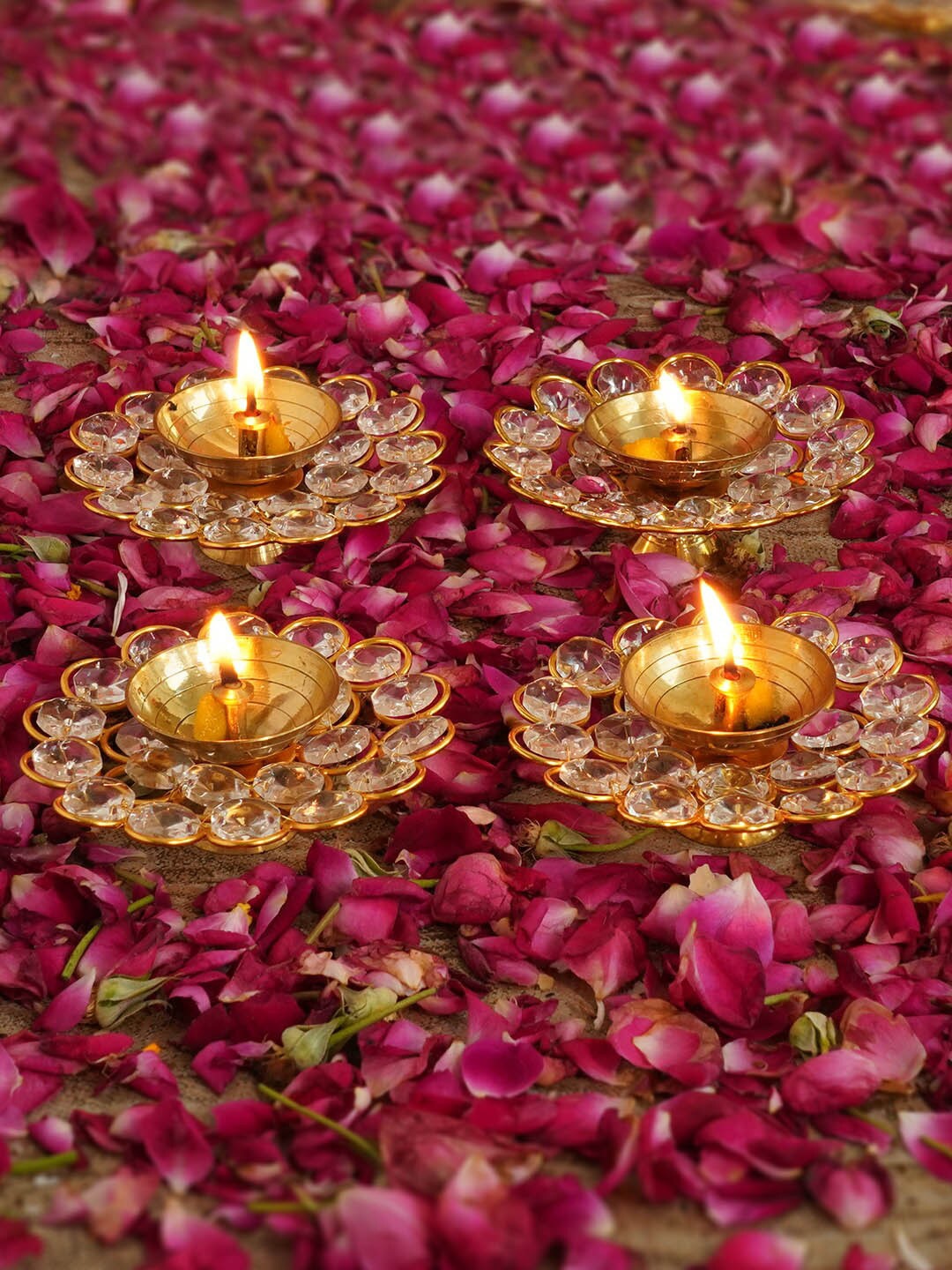 Buy | Set of 4 Gold Diamond-Toned Decorative Crystal Diyas | Tied Ribbons